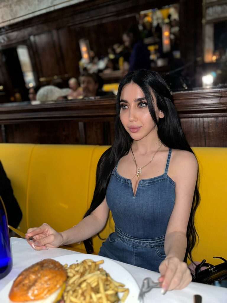 Hollywood – Horses! – Sandy Aouad